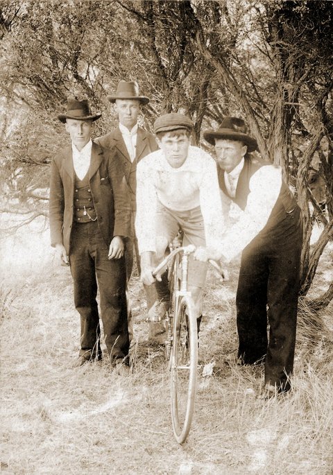 Mulga Bill’s Bicycle by Banjo Paterson | Full Text